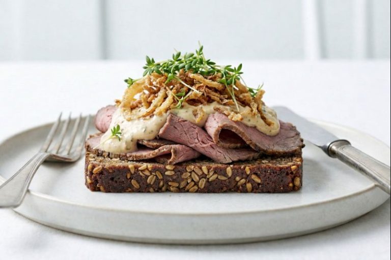 The Rye Belt: Nordic Rye Bread Guide (Types & Traditions)